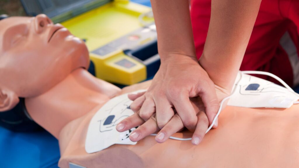 When to Stop Performing CPR: Key Signs and Safety Guidelines